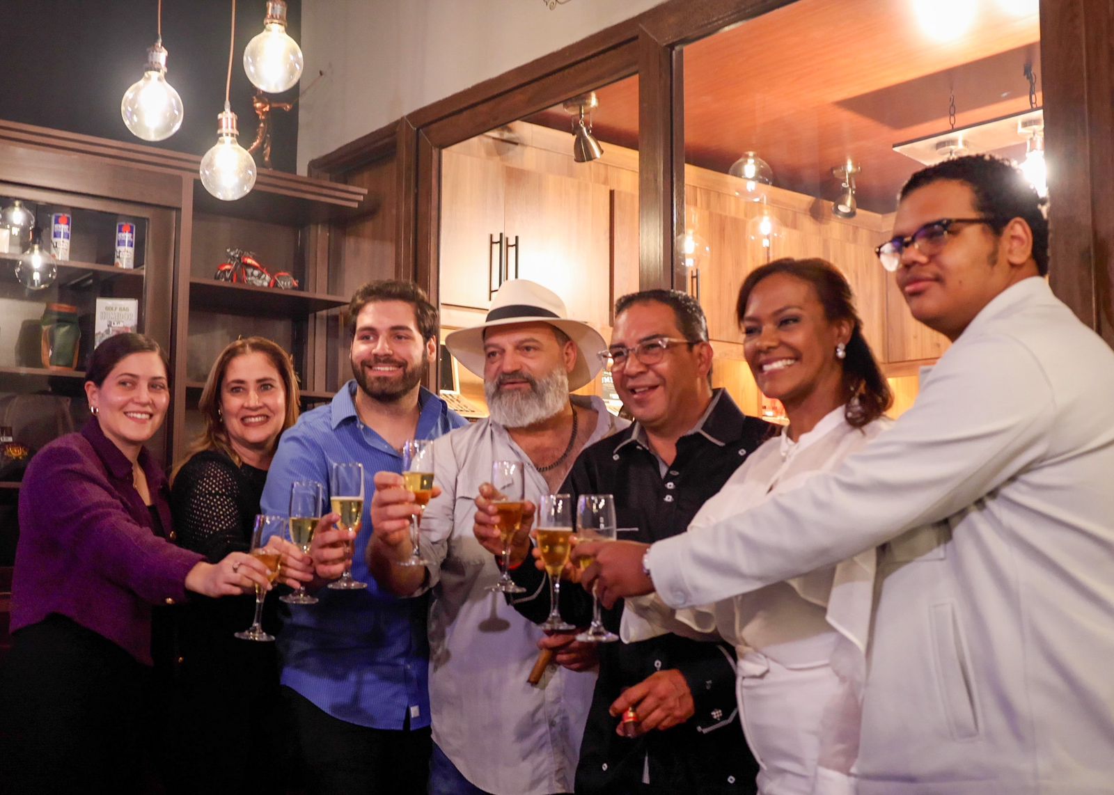 Jerko Cigar Lounge, lo nuevo en Honduras - Humo Latino