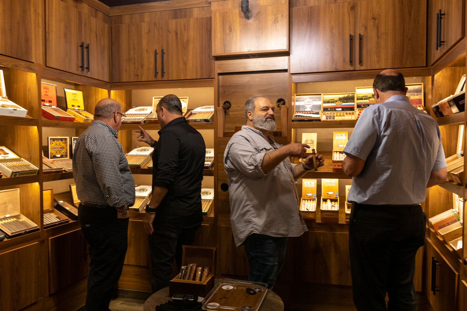 Jerko Cigar Lounge, lo nuevo en Honduras - Humo Latino
